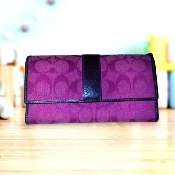 Coach | Bags | Coach Pink Signature Wallet Guc Its A Lighter Pink Than ...